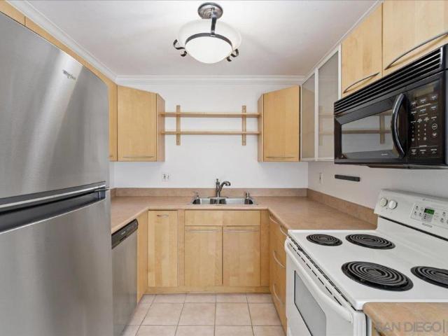4404 Bond St. C