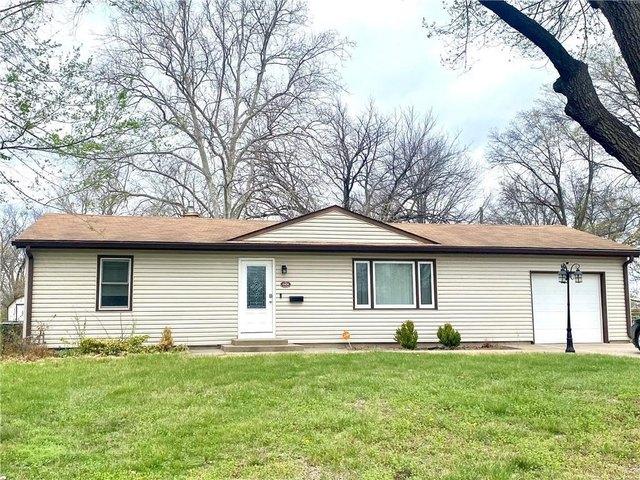 4404 E 137th St, Grandview, MO 64030
