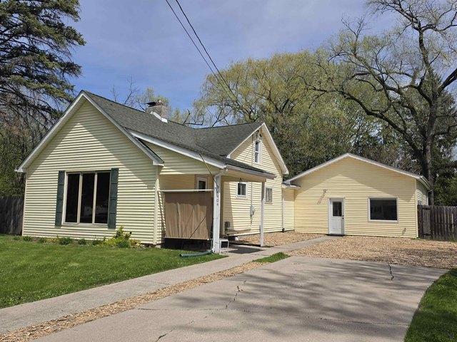 4404 Jefferson Ave, Midland, MI 48640