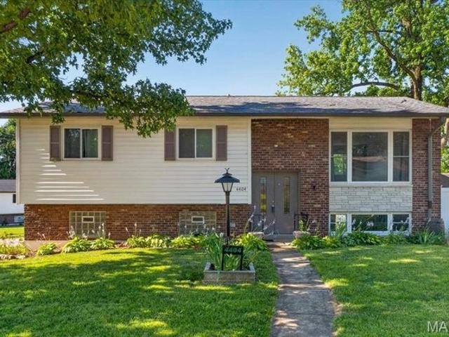 4404 Patston Dr, Saint Louis, MO 63128