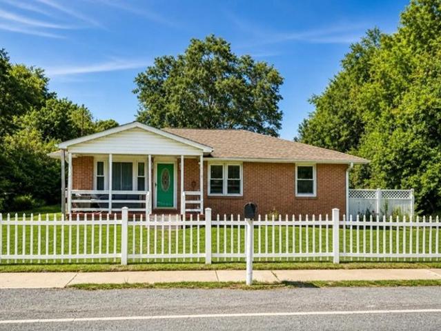 4405 Main St, Hodges, SC 29653
