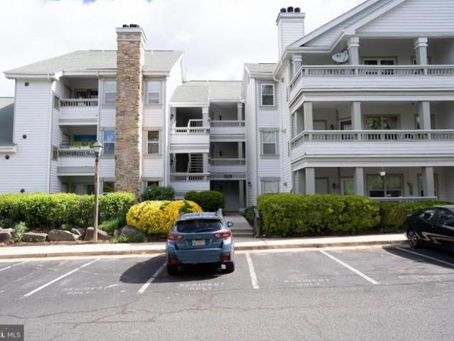 4405 Fair Stone Dr #304, Fairfax, VA 22033