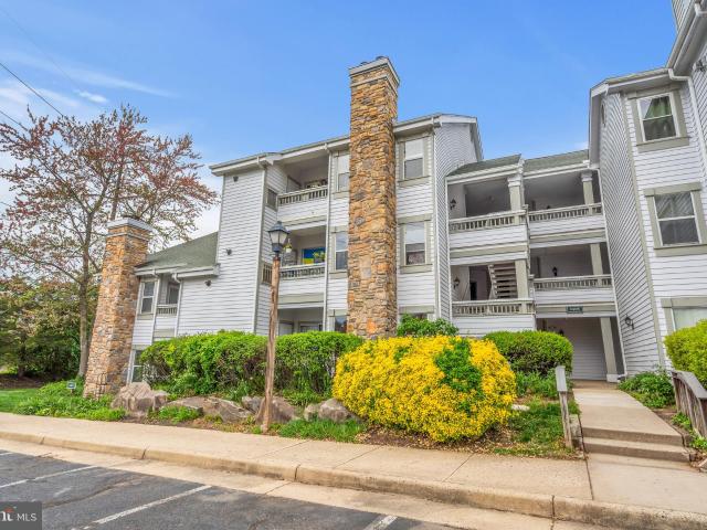 4405 Fair Stone Dr, Unit 305, Fairfax, VA 22033 | MLS #VAFX2302 | Compass