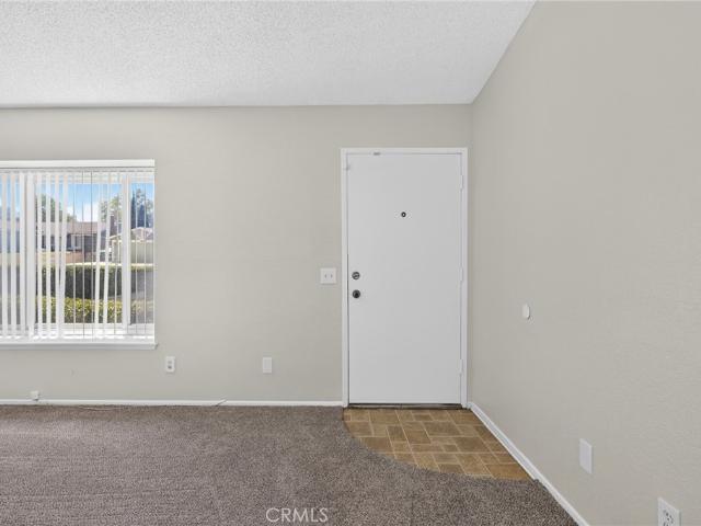 4405 Lakewood