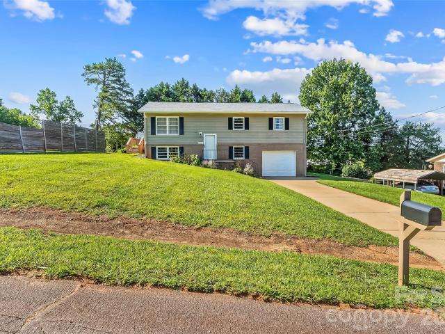 4405 Landing Court