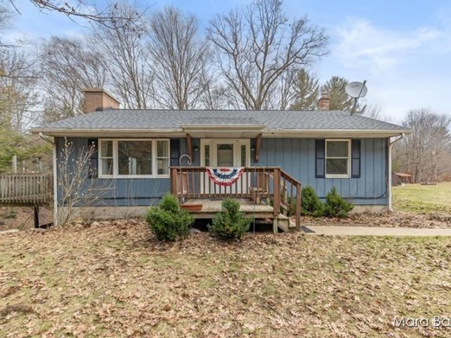 4405 W 116th St, Grant, MI 49327