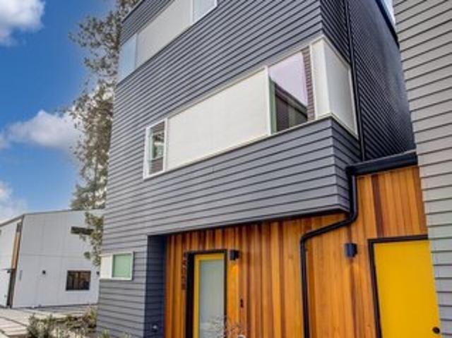 4405B S Holly St, Seattle, WA 98118
