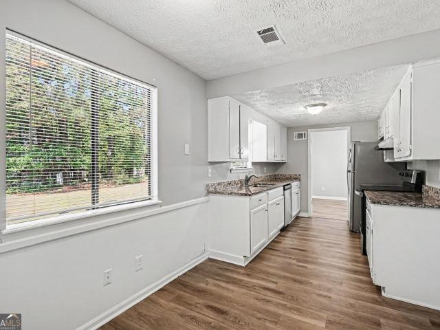4406 Blackbirch Lane