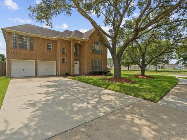 4406 Fountain Creek Ct, Pasadena, TX 77505