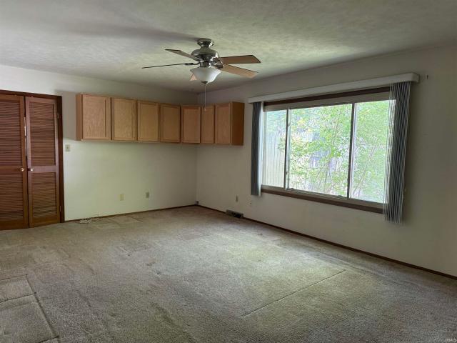 4406 W Middle Court