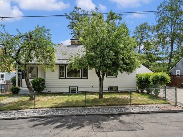 4407 NE Valley View Ln, Vancouver, WA 98663