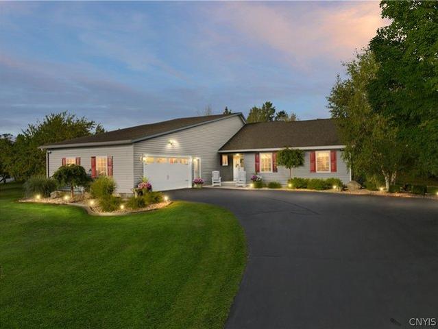 4407 Hawthorne Dr, Vernon, NY 13476