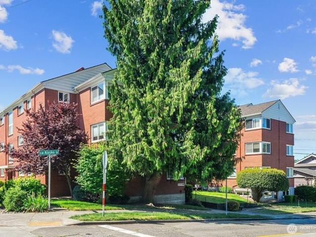 4407 SW Alaska St Unit 11, Seattle, WA 98116
