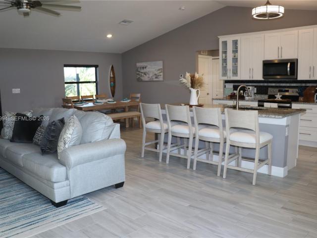 4407 SW 16th Pl, Cape Coral, FL 33914 | MLS #A11902