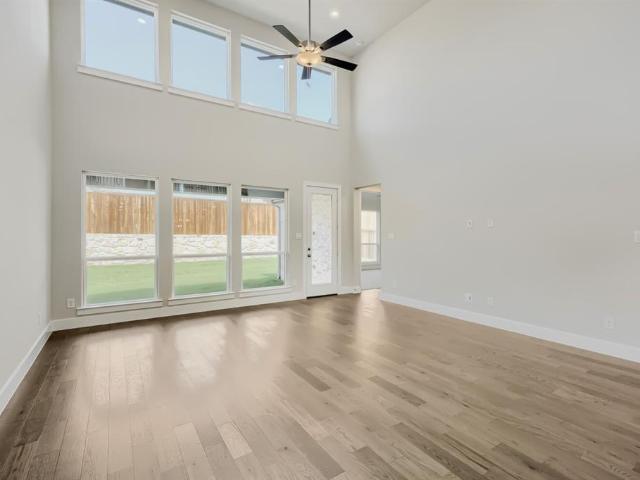 4407 Windy Point Road