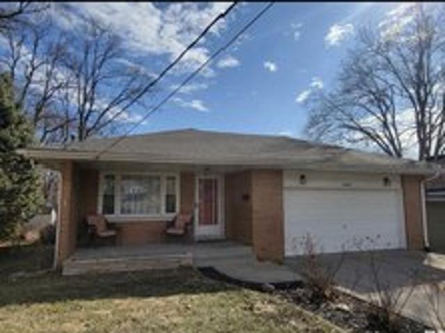 4408 N Constantine Ave, Peoria Heights, IL 61616