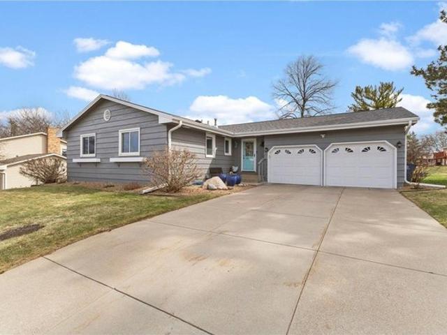 4409 W 98th St, Bloomington, MN 55437