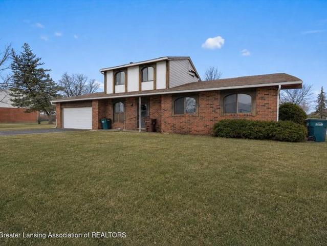 4400 Chadburne Dr, Lansing, MI 48911