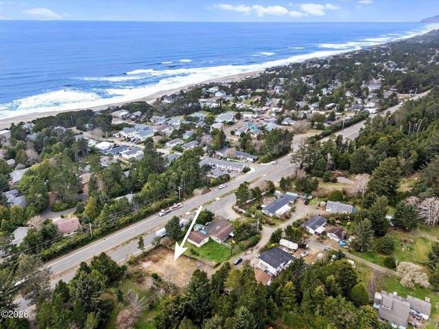 4400 Gary Pl, Depoe Bay, OR 97341