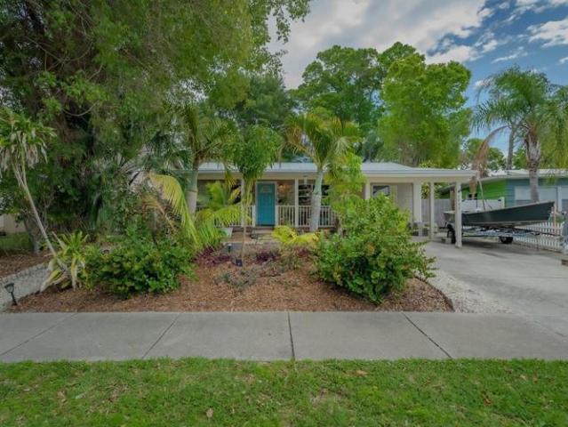 4400 Juanita Way S, Saint Petersburg, FL 33705