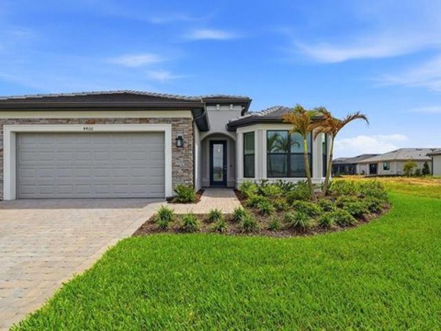4400 Lakeside Grove Pl, North Port, FL 34289