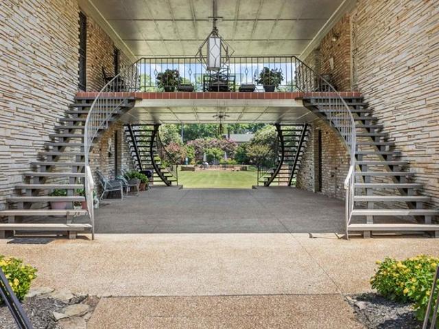4400 Poplar Ave Apt 5, Memphis, TN 38117