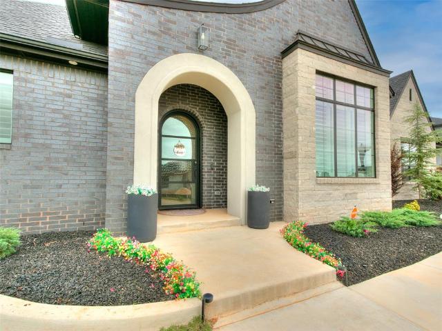 4400 Rustic Trail