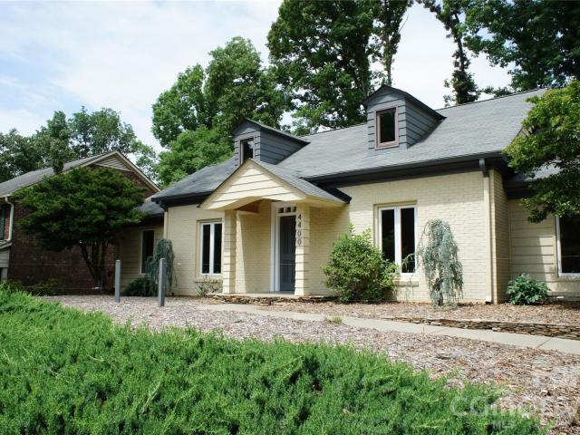 4400 Woods End Lane