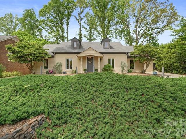 4400 Woods End Ln, Charlotte, NC 28277