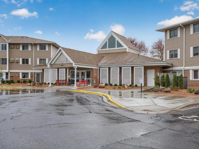 4400 36th Ave N, Unit 210, Robbinsdale, MN 55422 | MLS #7038