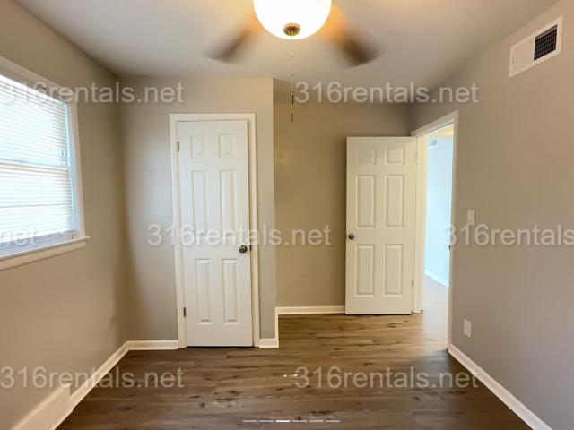 4400 4402 S Dodge Ave 2 Bedroom Apartment for Rent at 4400 S Dodge Ave, Wichita, KS 67217 South Seneca