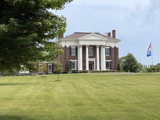 4400 4 Paris Pike, Lexington, KY 40511