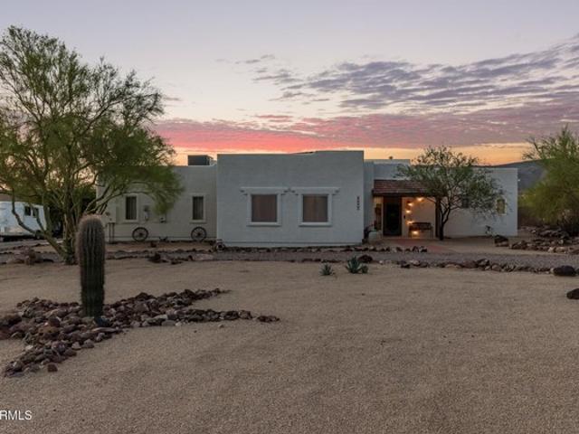 44015 N 20th St, New River, AZ 85087