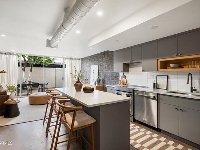 4401 N 40th St Apt 17, Phoenix, AZ 85018