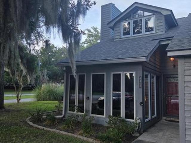 4401 Great Oak Dr, North Charleston, SC 29418