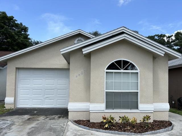 4401 Longshore Dr, Land O' Lakes, FL 34639