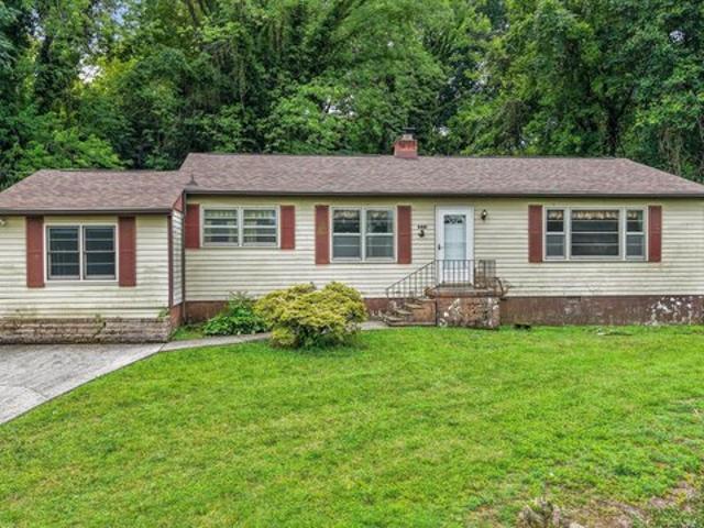 4401 S Wahli Dr, Knoxville, TN 37918