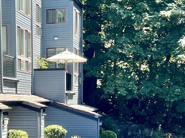 4401 Thunder Vista Ln, Lake Oswego, OR 97035 | MLS #383354 | Compass