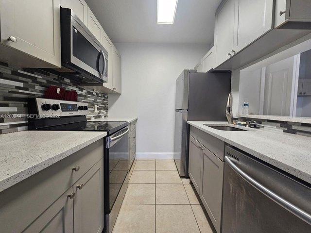 4401 W McNab Rd Apt 22, Pompano Beach, FL 33069