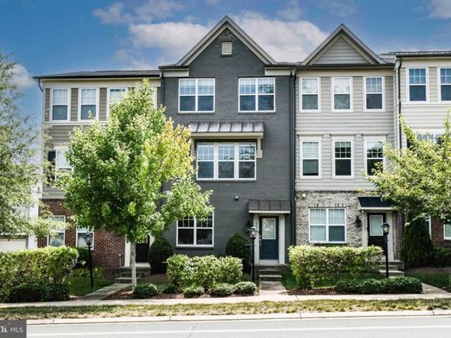 44025 Eastgate View Dr, Chantilly, VA 20152