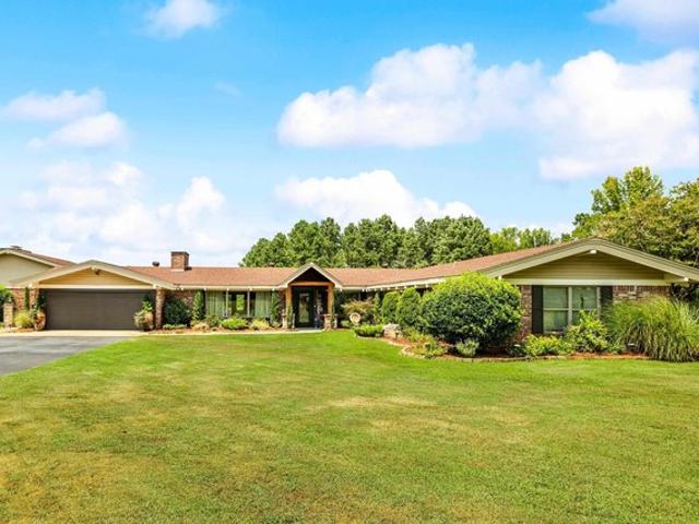 4402 Country Club Rd, Malvern, AR 72104