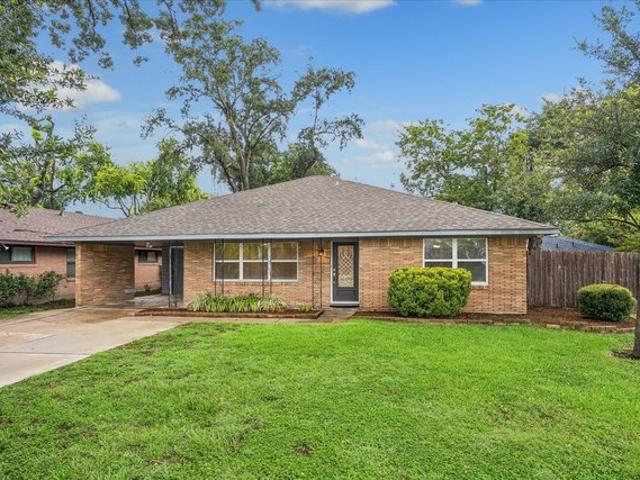 4402 Libbey Ln, Houston, TX 77092