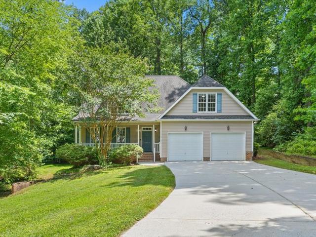 4402 Sabre Ct, Greensboro, NC 27406