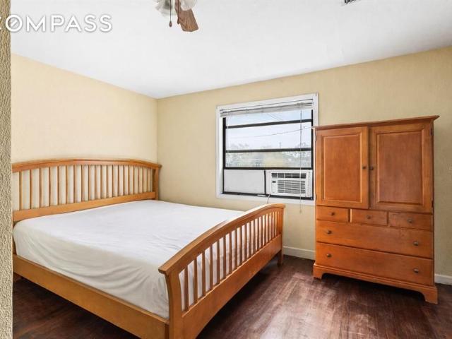 4402 W Lancaster St, Tampa, FL