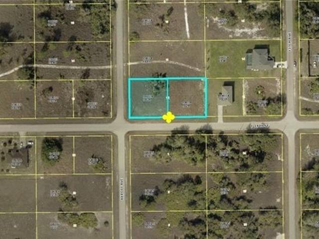 4403 E 18th St, Lehigh Acres, FL 33972