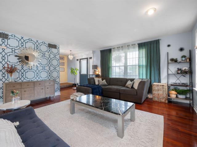 4403 Great Oaks Drive