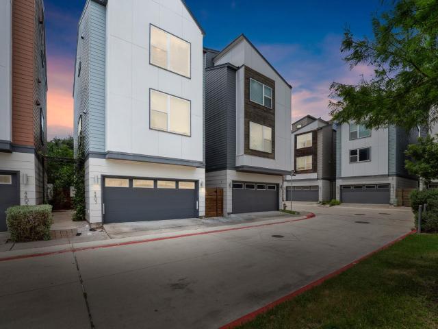 4403 Swift Path