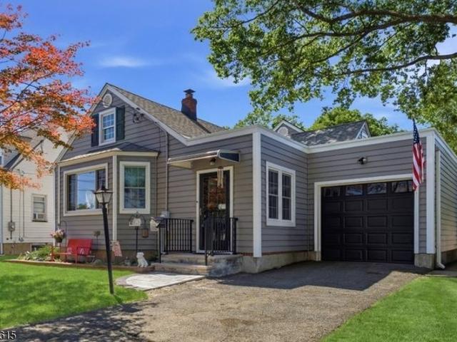 440 3rd St, Dunellen, NJ 08812