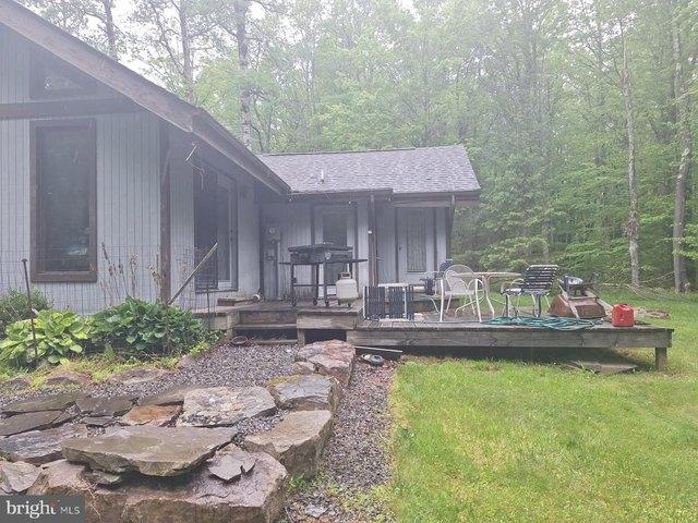 440 Bobcat Rd, Davis, WV 26260