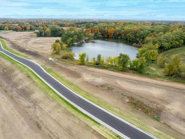 440 Beere Ln, Rochester, WI 53105